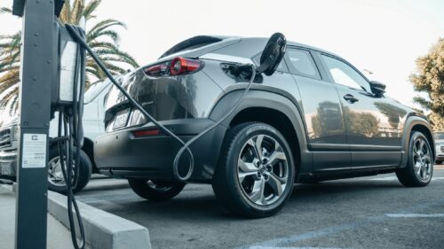 Difference Between EVs and ICE (Internal Combustion Engines ...